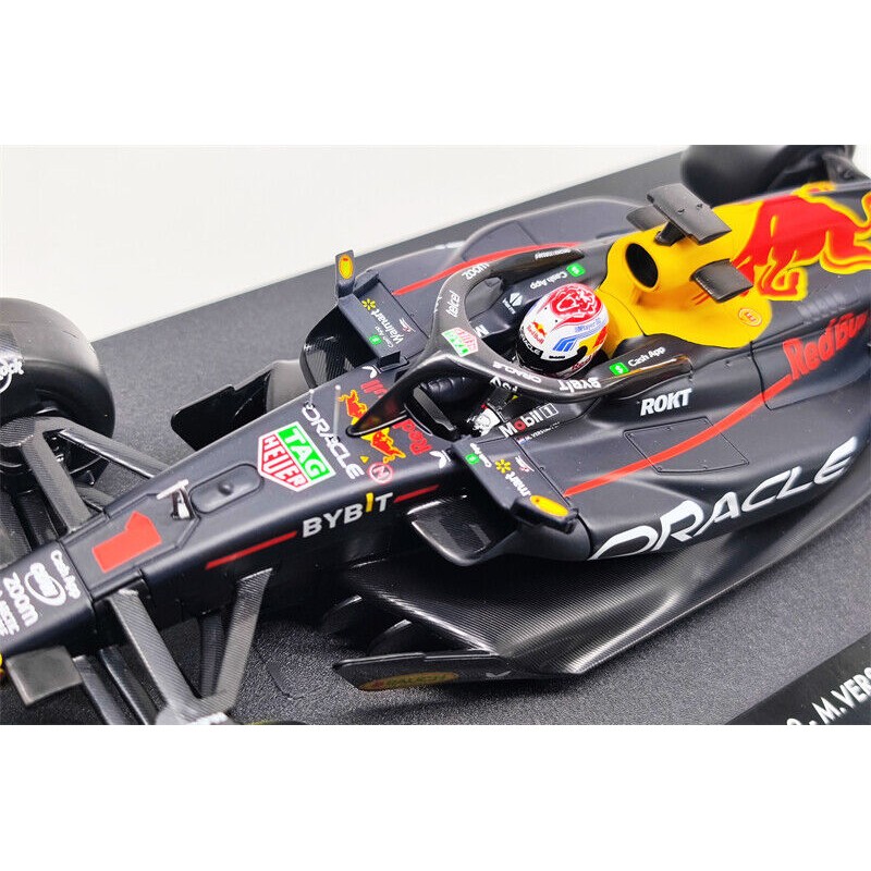 Bburago 1/18 Oracle Red Bull Racing RB19 No.1 Max Verstappen 2023